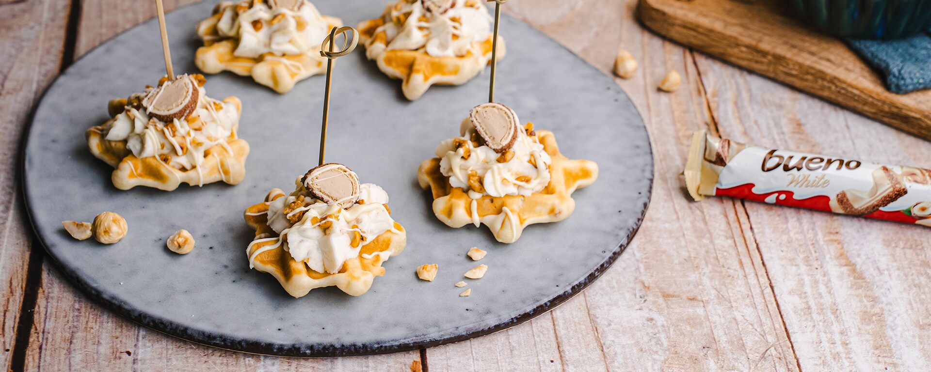 Süße Waffel-Tapas mit kinder bueno White - kinder Deutschland