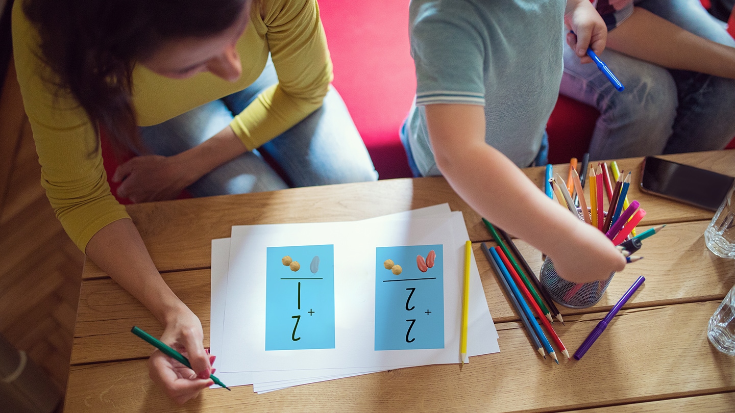 ¡Divirtiéndonos con las sumas! - Kinder Mexico